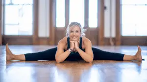 8 Stretches to Unlock Your Front and Middle Splits Flexibility