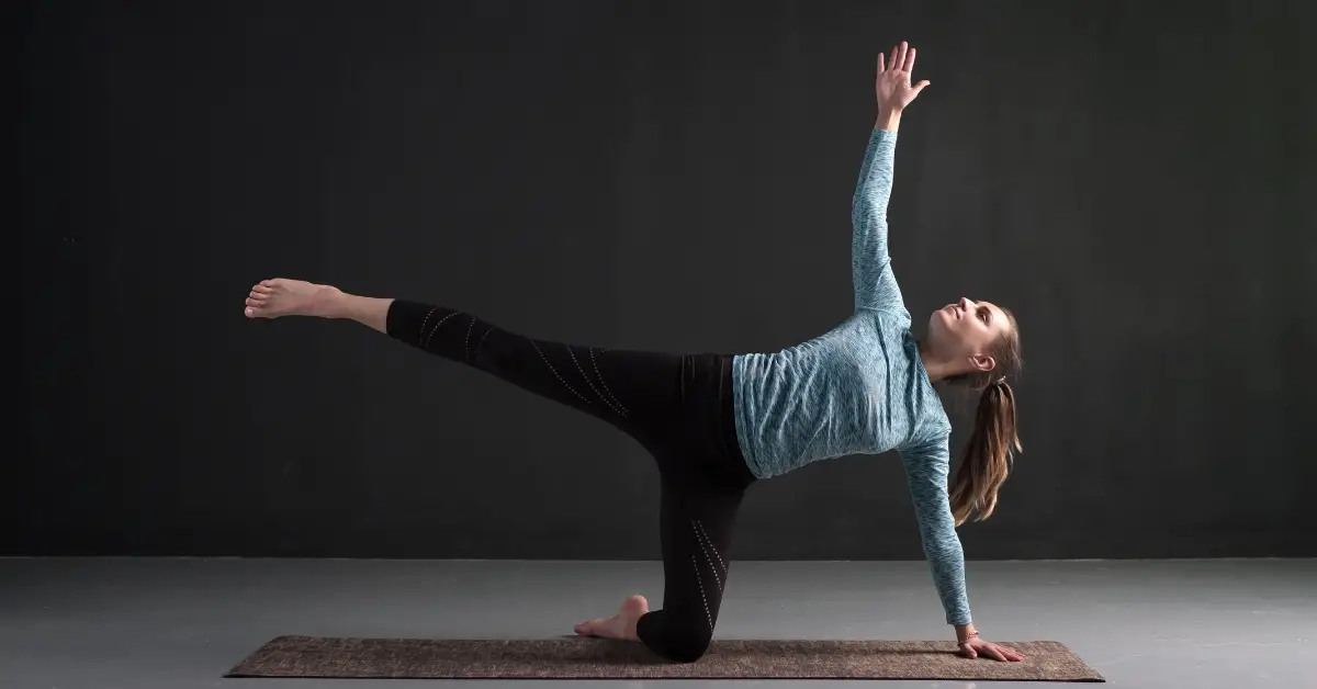 Yoga Side Plank Pose (Vasisthasana) Vinyasa Flow