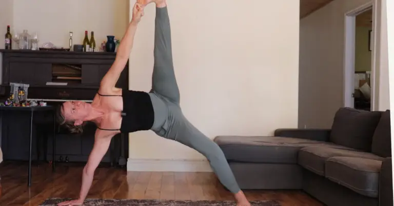 Yoga Side Plank Pose (Vasisthasana) Vinyasa Flow